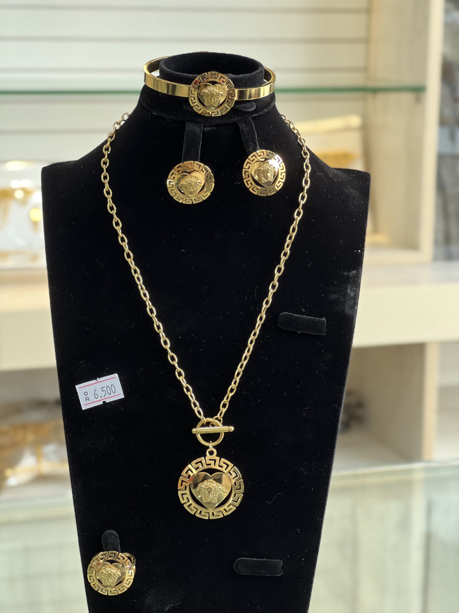 Versace Jewelry Set – مباهج كله مباهج
